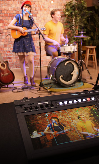 One-Camera Vertical Video Streaming Solution | Datavideo | Professional ...